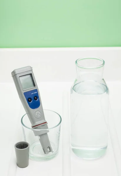 Digital ph meter images libres de droit, photos de Digital ph meter ...