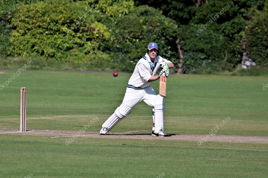 Playing cricket on the green at Bamburgh — Stock Editorial Photo © phil ...