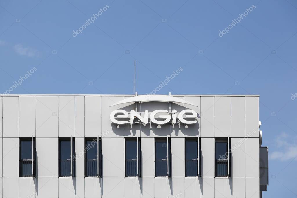 Lyon, Francia - 1 de julio de 2020: Edificio y oficinas Engie. Engie es ...