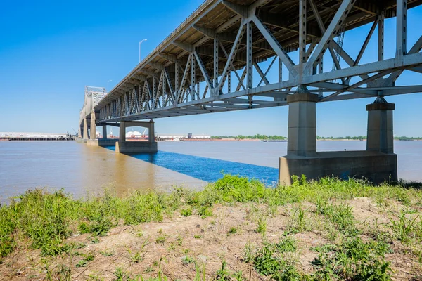 Baton rouge bridge Stock Photos & Royalty-Free Images | Depositphotos