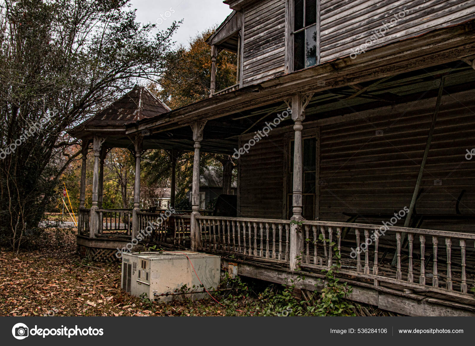 Old Abandoned Dilapidated Creepy Scary House Rural Georgia — Stock ...