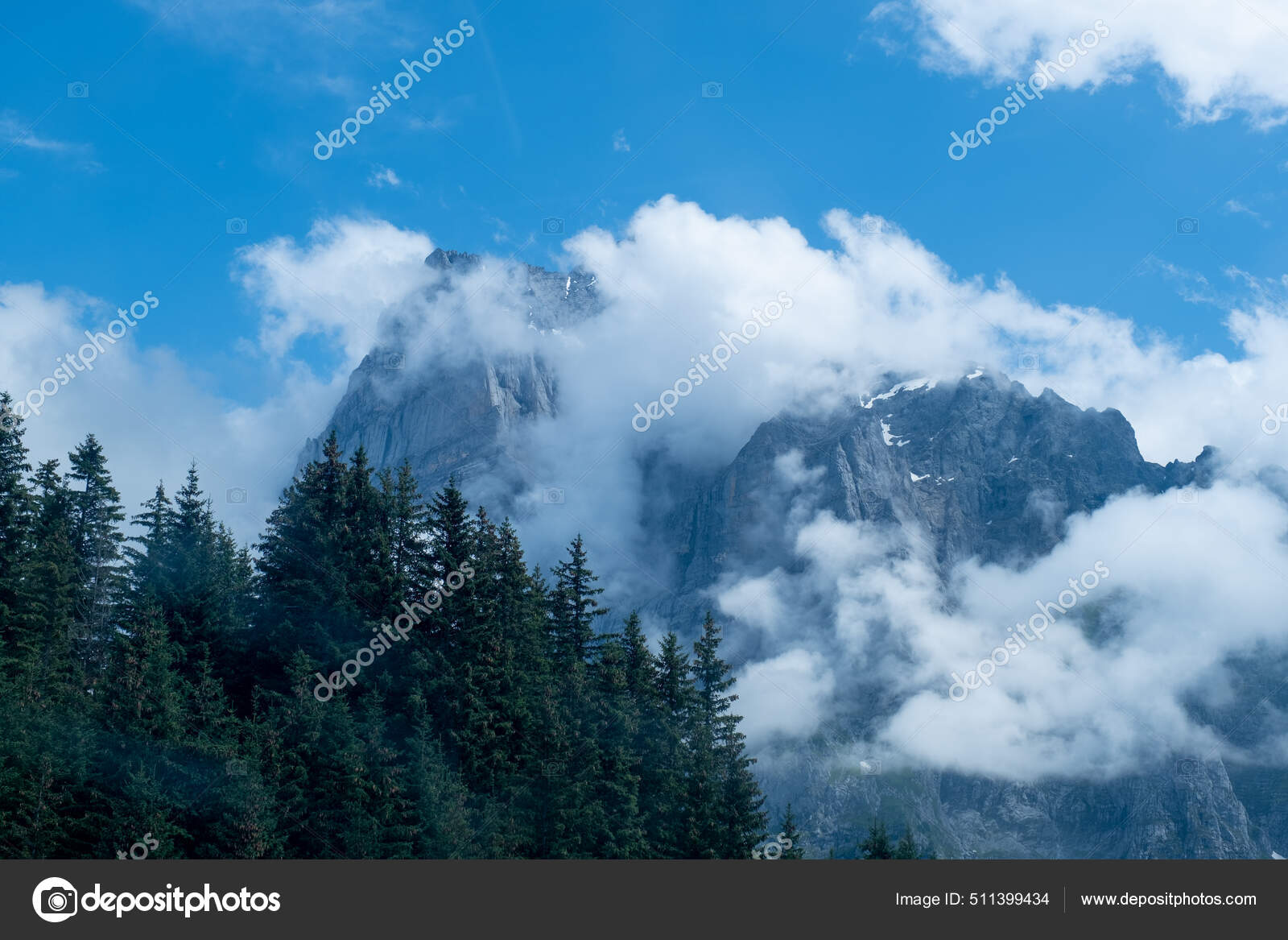 Grindelwald, Swiss Grindelwald dengan bagian Mattenberg di latar ...