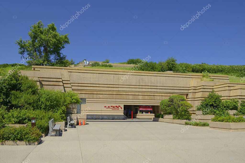 Head Smashed In Buffalo Jump Interpretive Centre - Patrimonio de la ...
