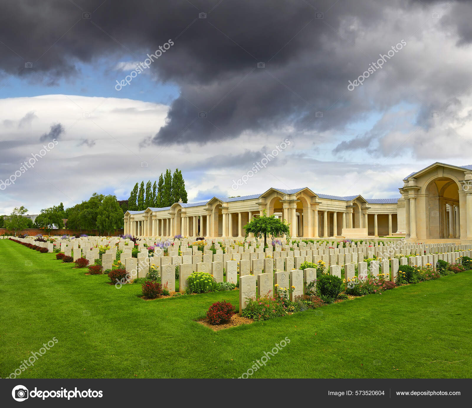 Commonwealth War Graves Memorial Arras Arras Memorial World War ...