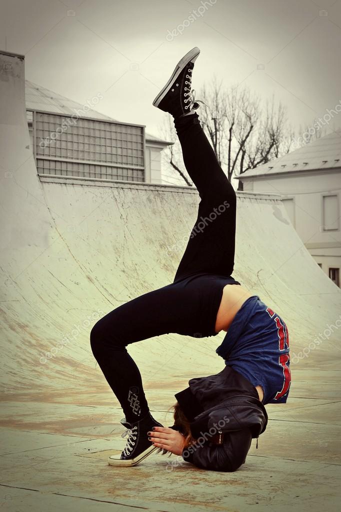 Breakdance girl — Stock Photo © davidtb #40274101