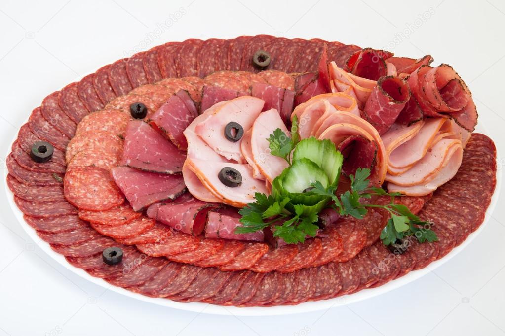 Assiette de charcuterie, charcuterie de viande — Photographie dechevm ...