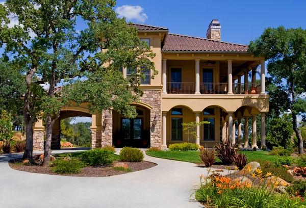 Ranch house Stock Photos, Royalty Free Ranch house Images | Depositphotos