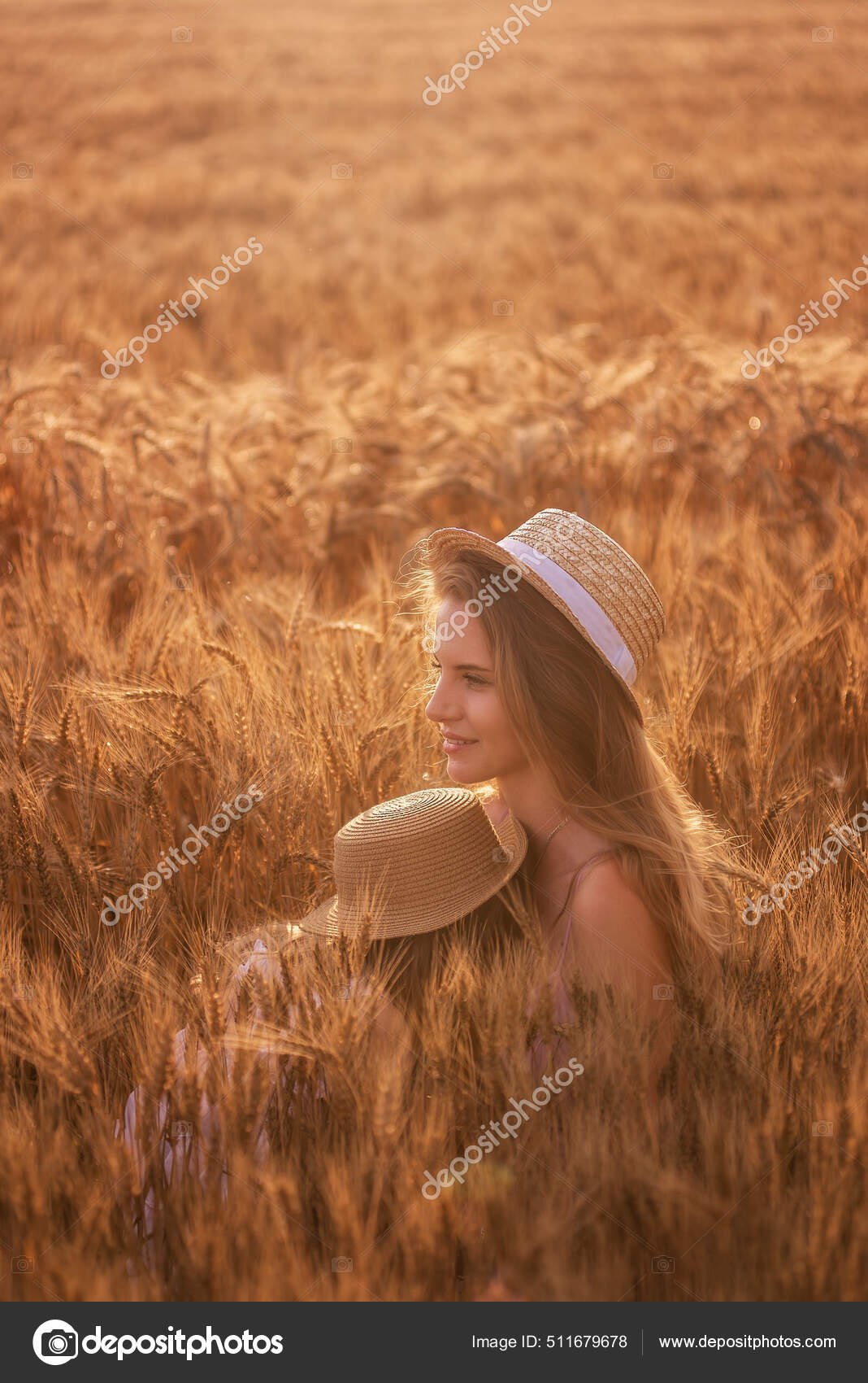 Close Portrait Mother Daughter Straw Hats Slice Wheat Field Little ...