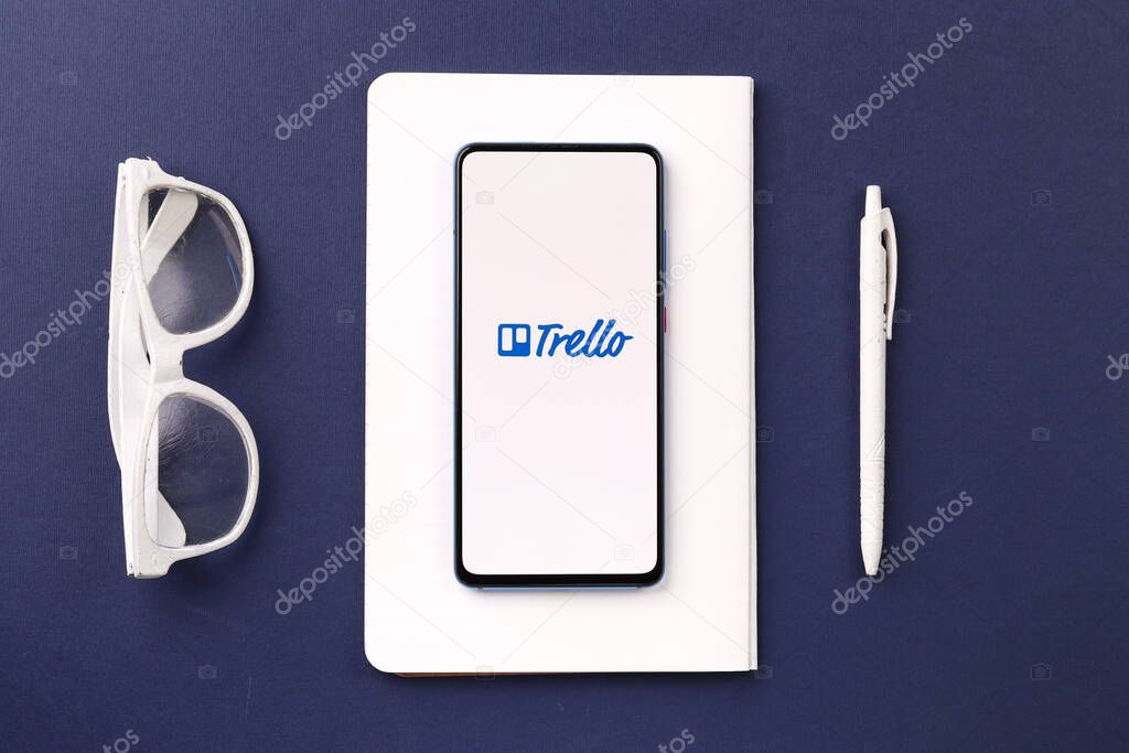 Assam, India - 19 de abril de 2021: logotipo de Trello en la imagen de ...