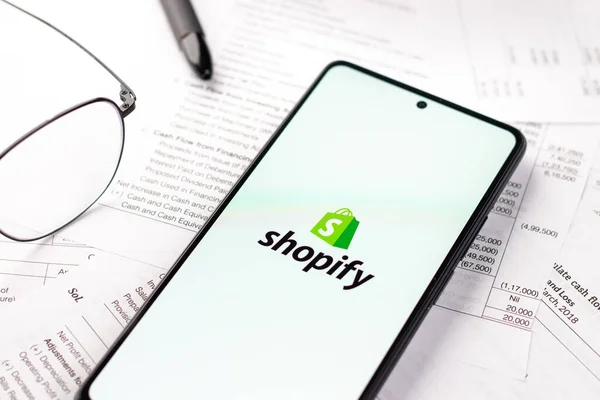Shopify Stock Photos, Royalty Free Shopify Images | Depositphotos