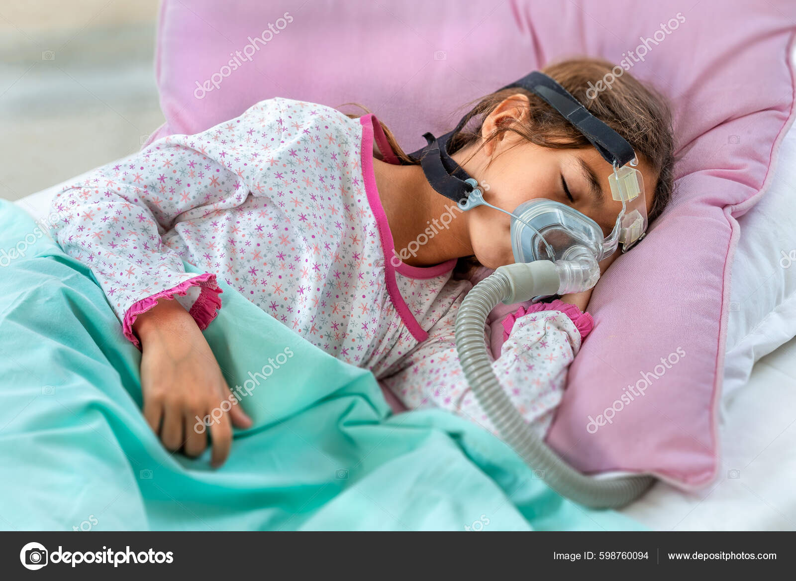 Child Suffering Sleep Apnea Using Cpap Machine Stock Photo by ...