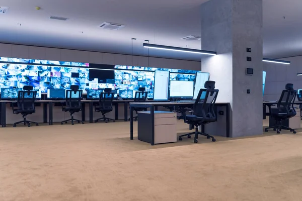 Monitor room Stock Photos, Royalty Free Monitor room Images | Depositphotos