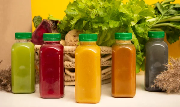 Fotos de Sumos de panela, Imagens de Sumos de panela sem royalties ...