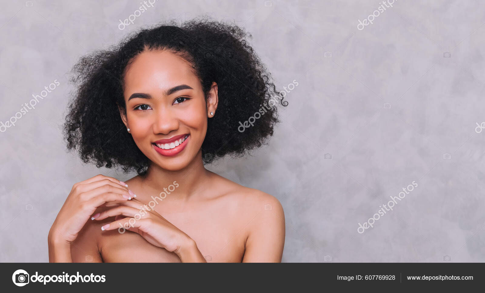 Portrait Beautiful Black African American Woman Afro Hair Posing Beauty