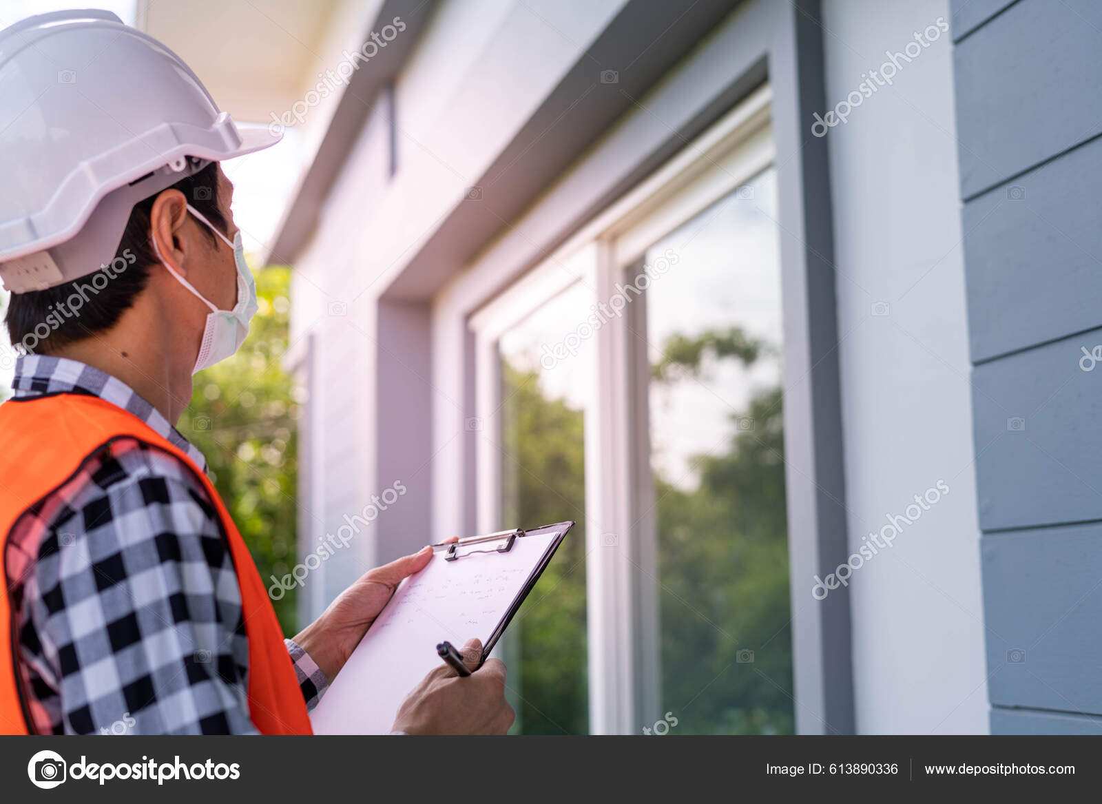 Inspector Engineer Checking Inspecting Building House Using Checklist ...