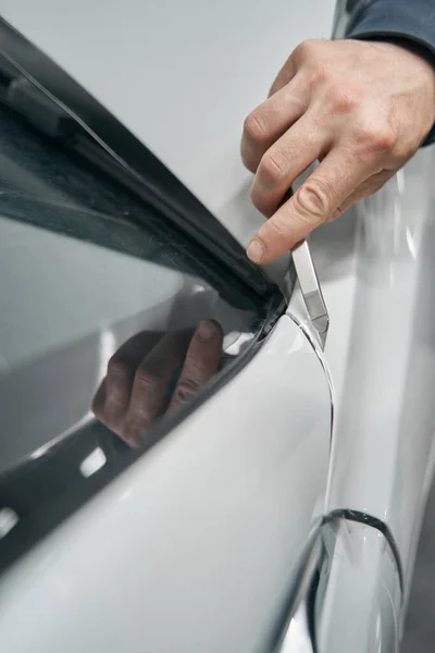 Automotive glass installation Stock Photos, Royalty Free Automotive ...