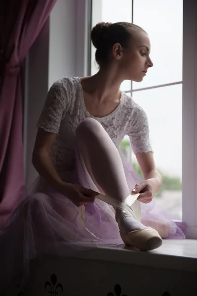 Ballerina sitting Stock Photos, Royalty Free Ballerina sitting Images ...