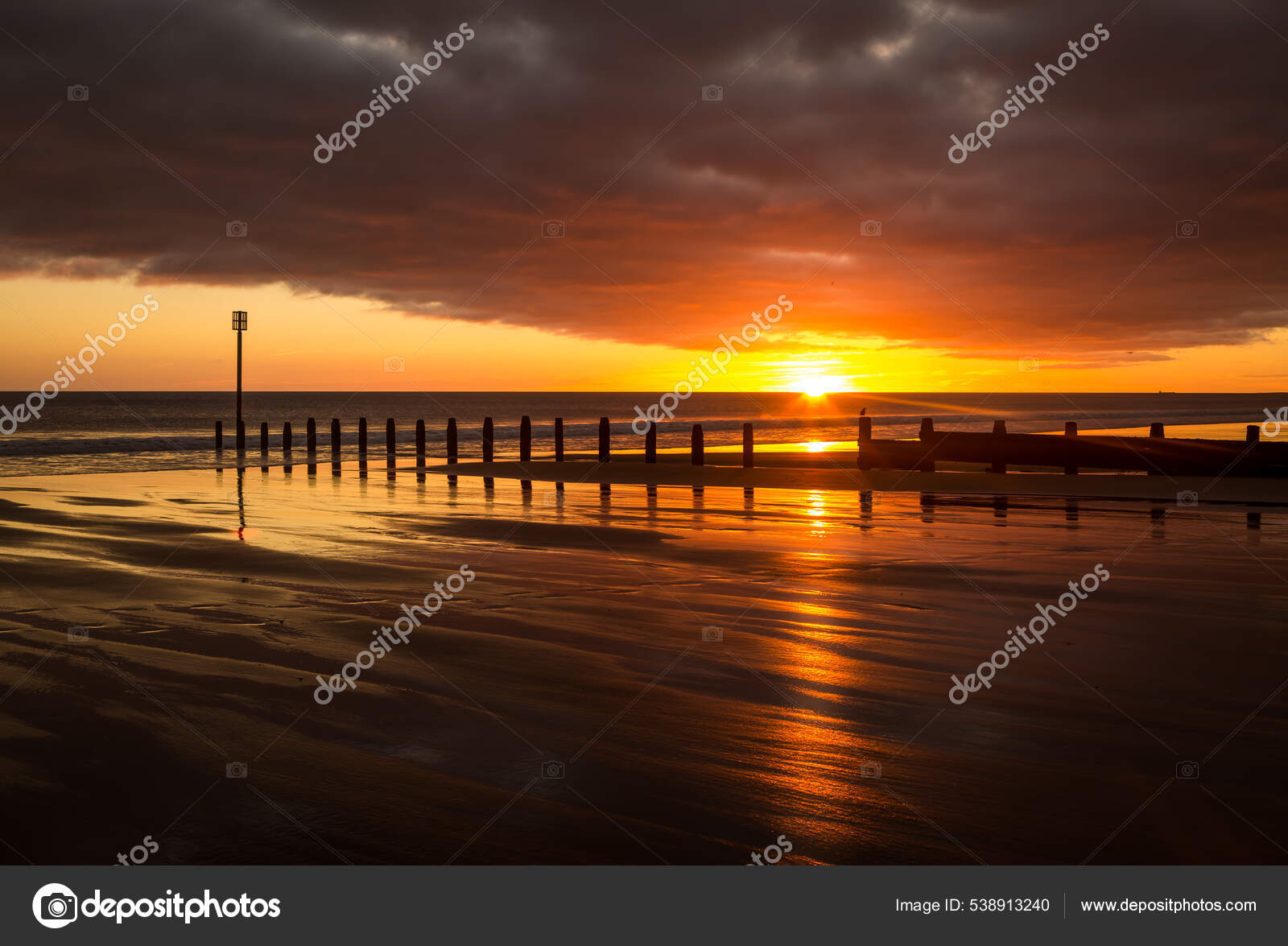 Sunrise Start Day Blyth Beach Northumberland Mary's Lighthouse Distance ...