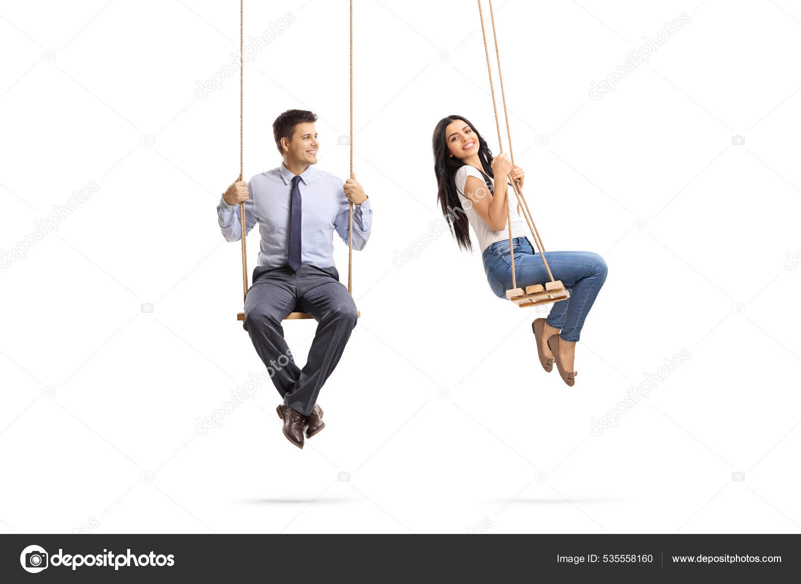 Hombre Sentado Columpio Mirando Una Hermosa Joven Balanceándose Aislado ...