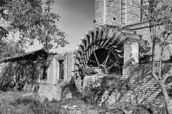 โรงเหล็กเก่า Stock Photos, Royalty Free โรงเหล็กเก่า Images | Depositphotos