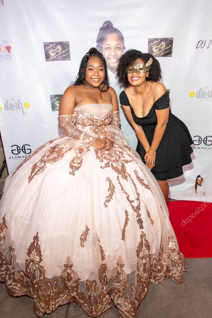 Jessica Mikayla, Kayla Falta asistir a Jessica Mikayla 's Sweet 16 ...