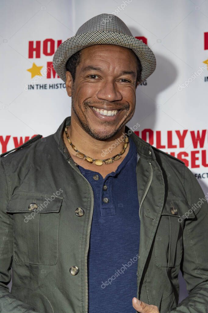 Rico E. Anderson asiste a la firma de libros de "Dear Bob" Bob Hope ...