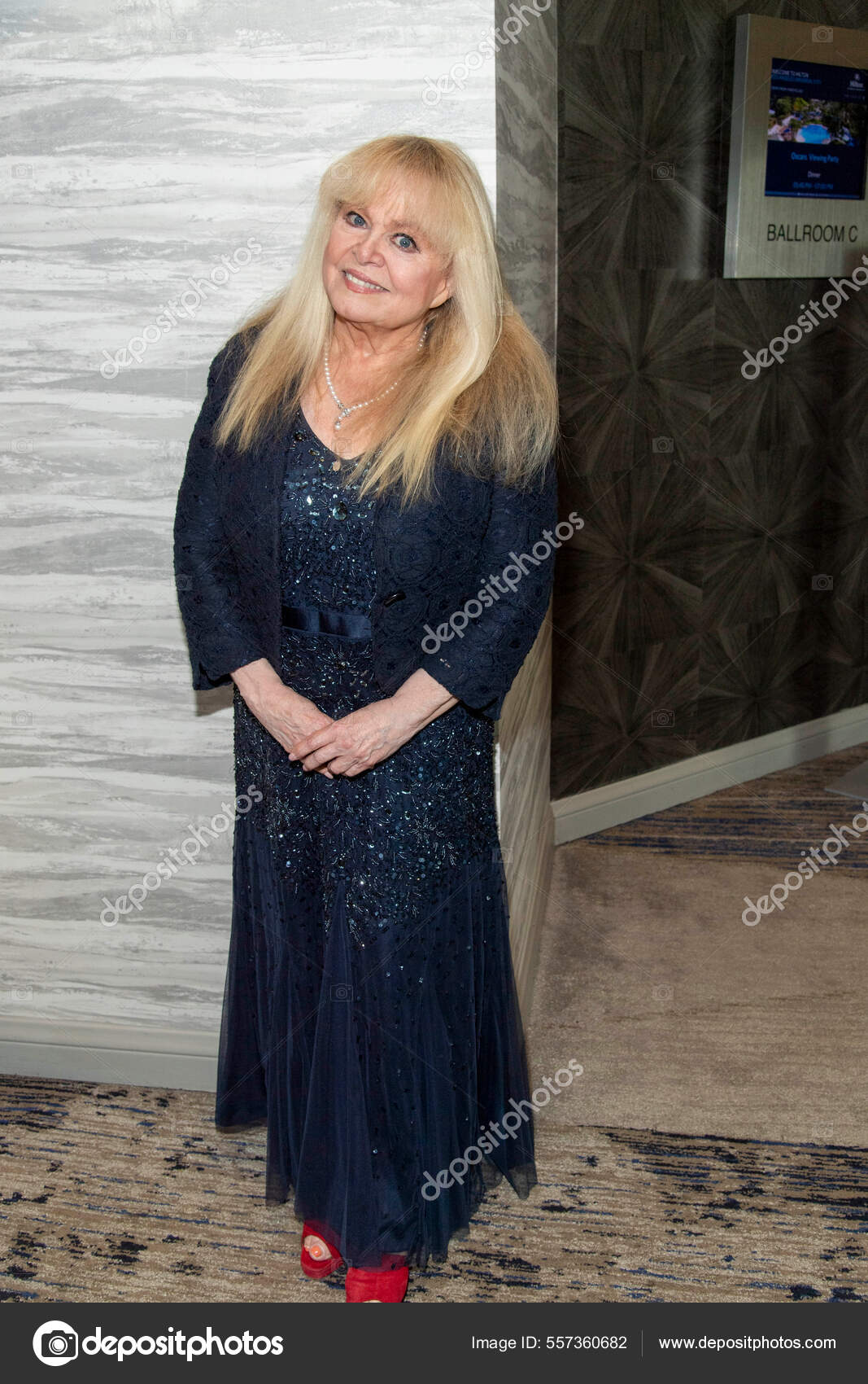 Sally Struthers Attends Suzanne Delaurentiis Productions Honors ...