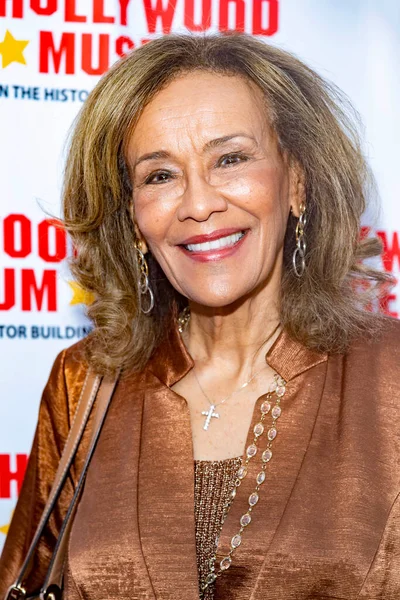 Marilyn McCoo asiste a Real to Reel: Retratos y percepciones de LGBTQ ...