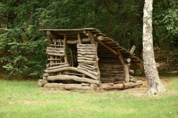 Old traditional log cabin rotting in Yukon taiga — Stock Photo © PiLens ...