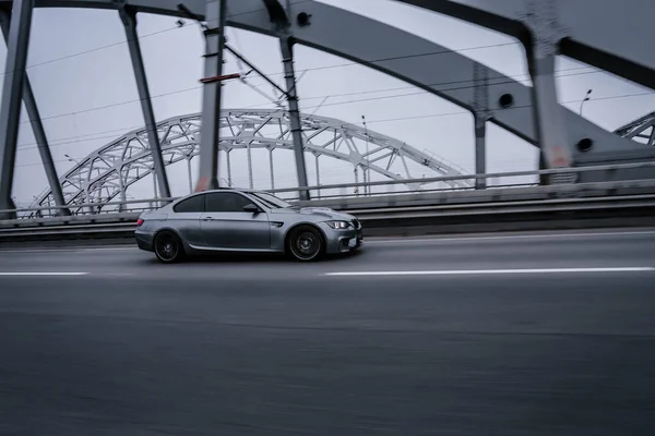 Скачать картинки Bmw rasmlari, стоковые фото Bmw rasmlari в хорошем ...