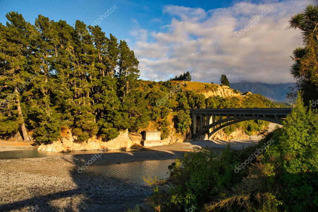 The road bridge crossing the Rakaia river as it flows through the gorge ...
