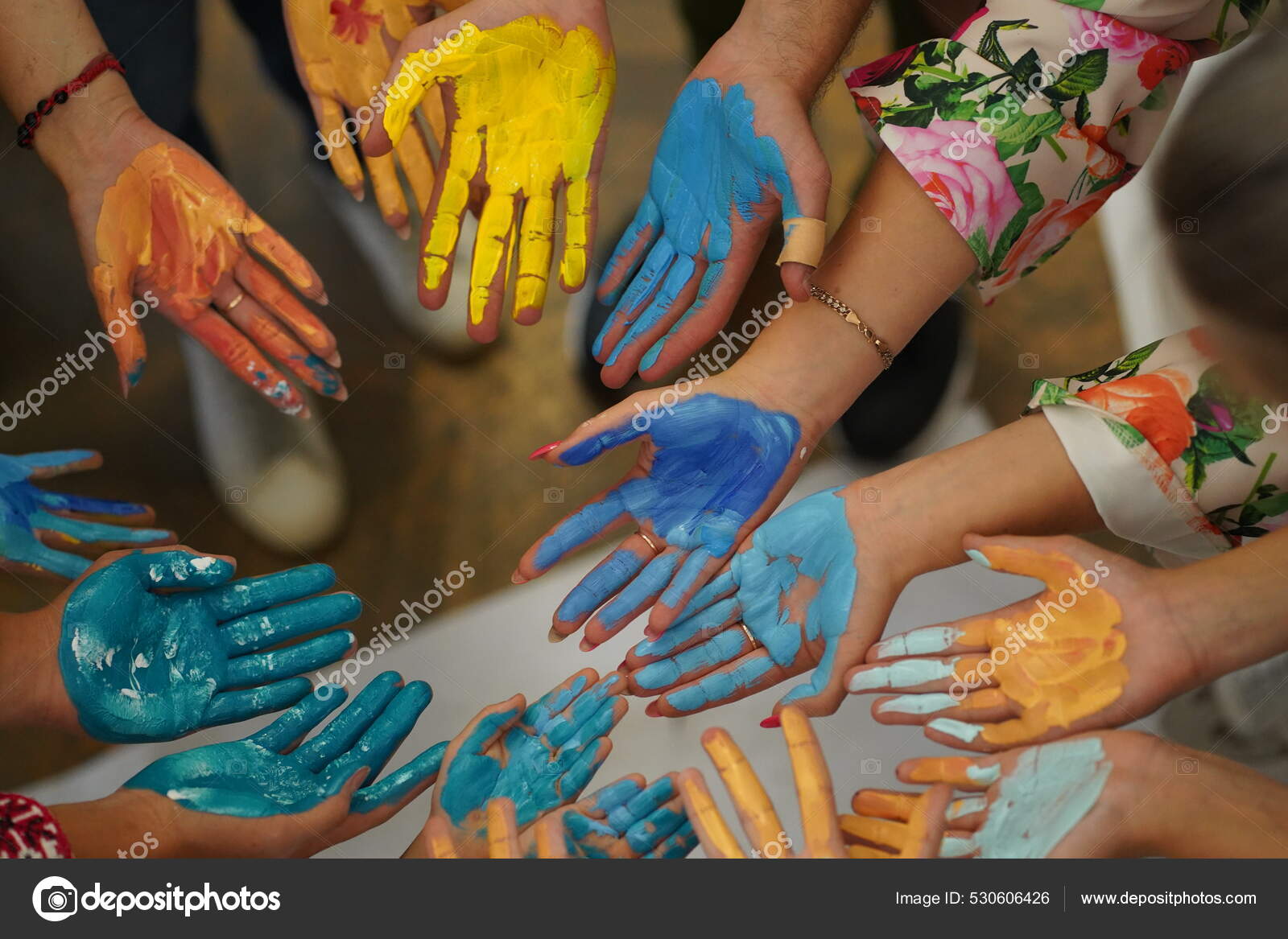 Drawing Lessons Children's Art School Brushes Hands Paints Children's ...