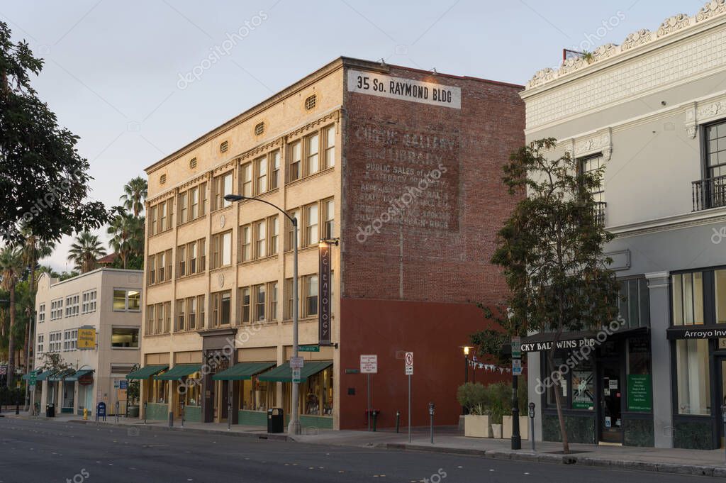 PASADENA, CALIFORNIA, USA - SEPTEMBER 23, 2019: classic building on ...