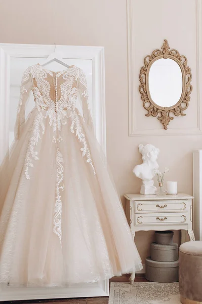 Chambre de mariée images libres de droit, photos de Chambre de mariée ...