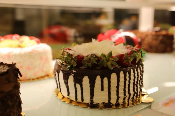 Cake cafe Stock Photos, Royalty Free Cake cafe Images | Depositphotos