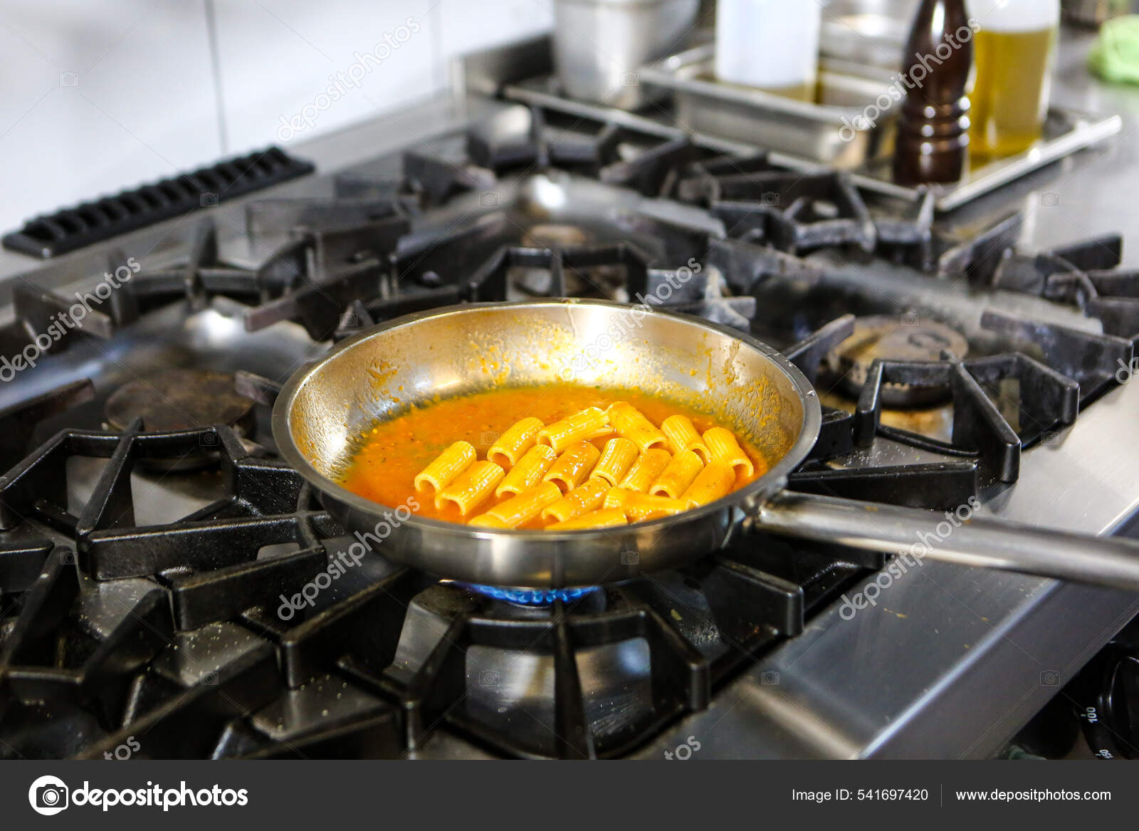 Pot Pasta Fire Stove Cooking — Stock Photo © utkudemirsoy #541697420