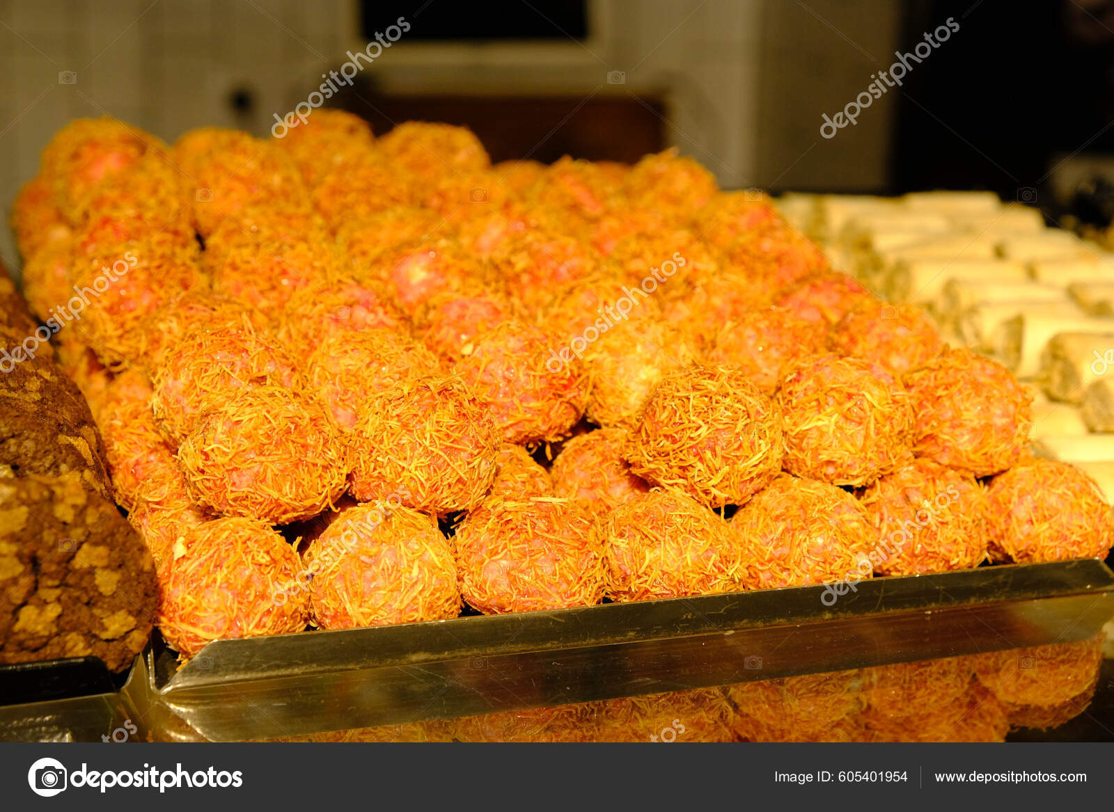 Group Assorted Cookies Chocolate Chip Oatmeal Raisin White Chocolate ...