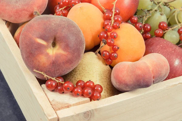 Frutas importadas images libres de droit, photos de Frutas importadas ...