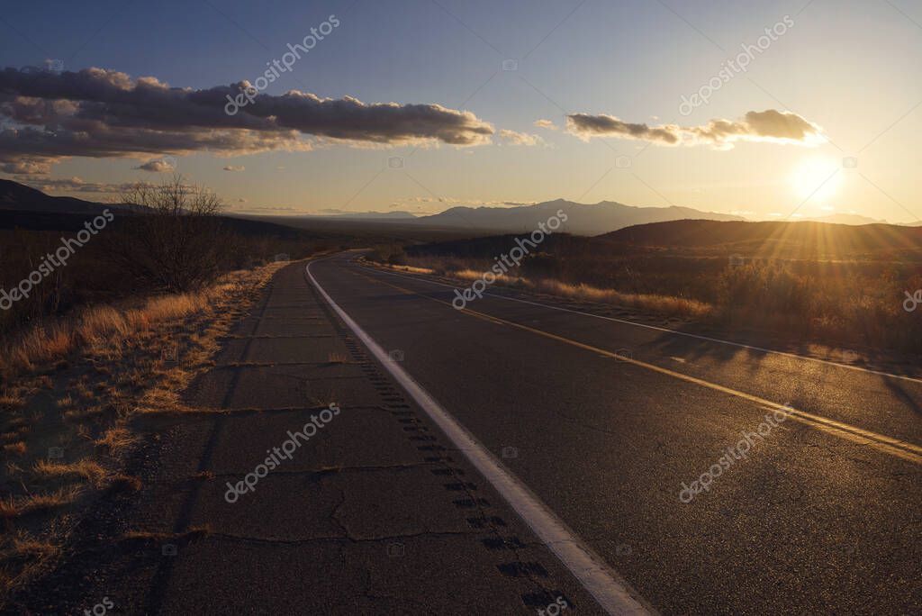 Paisaje de la carretera en la hist rica ruta 80 en el estado de Arizona ...