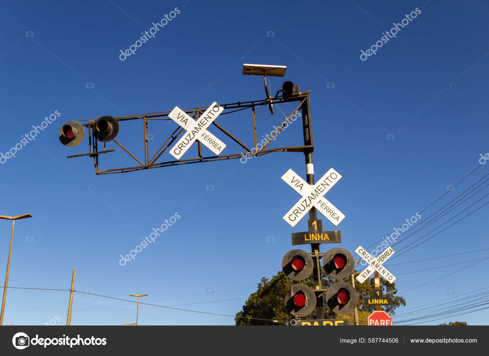 Railroad Crossing Track Railway Crossing Sign Road — Stock Editorial ...