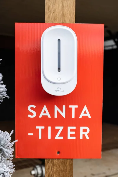 La estación de Santa-Tizer en Christmas Village ayuda a todos a evitar ...