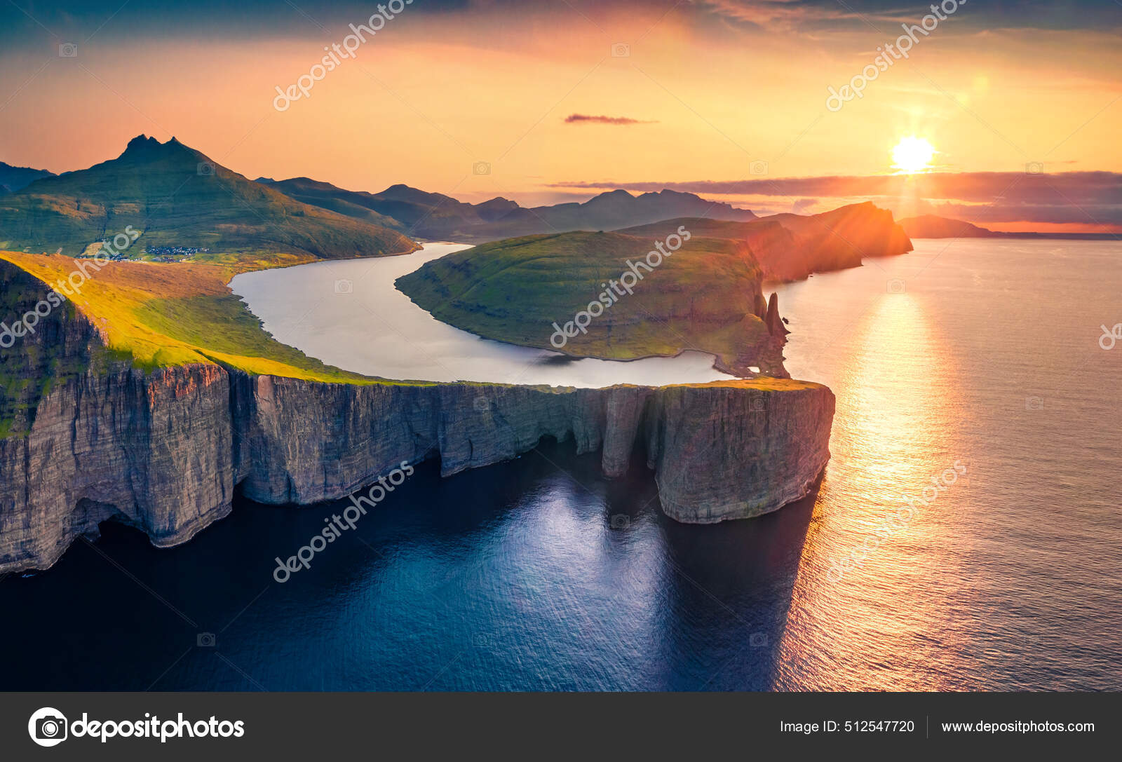 Magnificent Evening View Flying Drone Sorvagsvatn Lake Vagar Faroe ...
