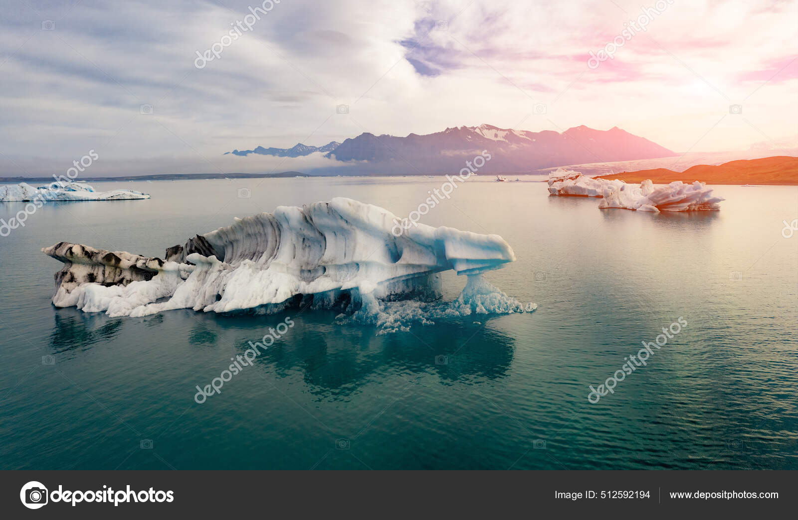 Floating Icebergs Jokulsarlon Glacier Lagoon Morning Mist Colorful ...