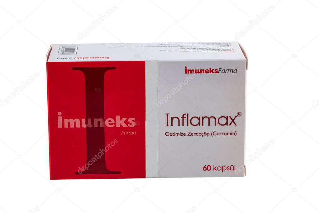 Estambul, Turquía - 12 de diciembre de 2022; Imuneks inflamax curcumin ...