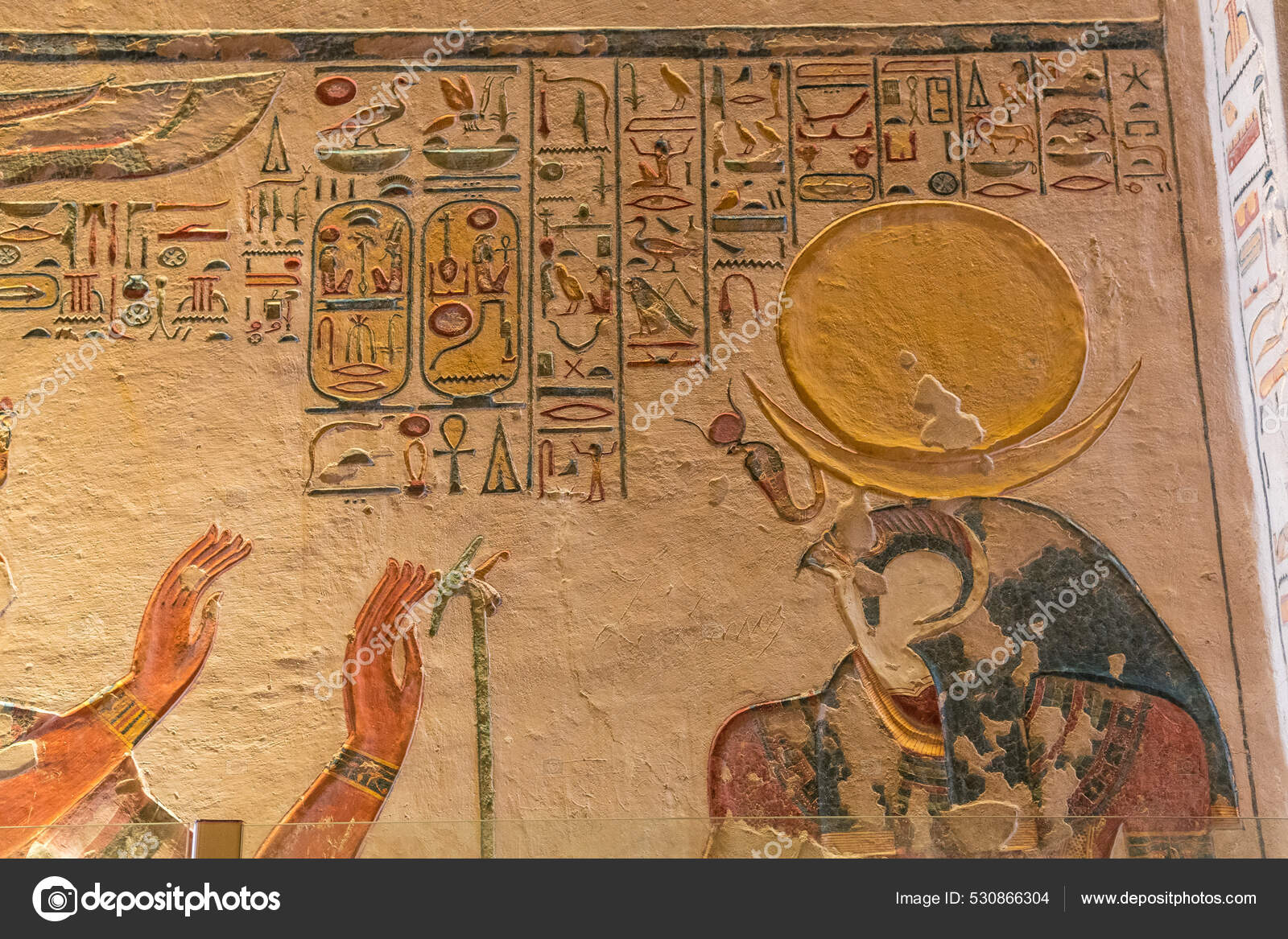 Amazing Hieroglyphics Tombs Pharaons — Stock Editorial Photo © jon ...