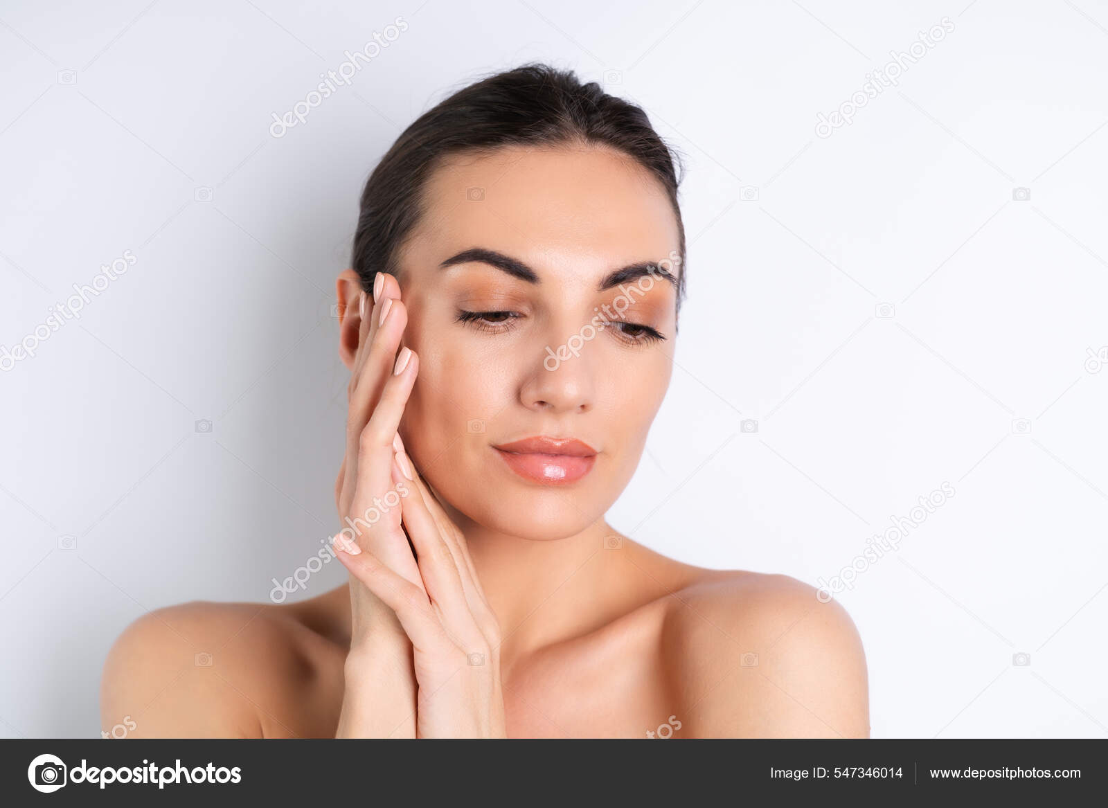 Retrato Belleza Cercano Una Mujer Topless Con Piel Perfecta Maquillaje: fotografía de stock ...
