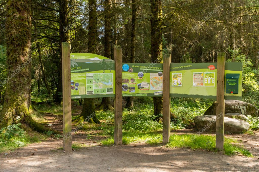 Loch Ard, Escocia - 25 de julio 2021: Loch Ard Queen Elizabeth Forest ...