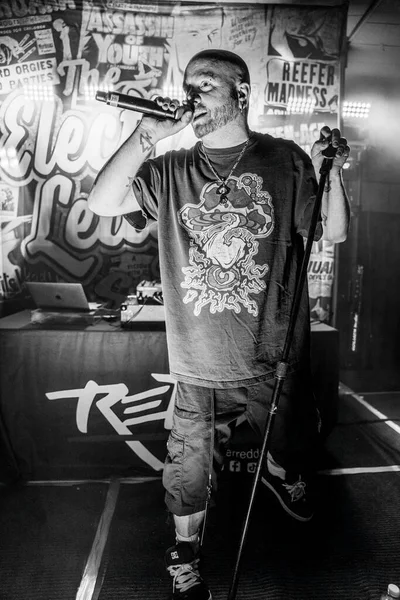 Rap amour Stock Photos, Royalty Free Rap amour Images | Depositphotos