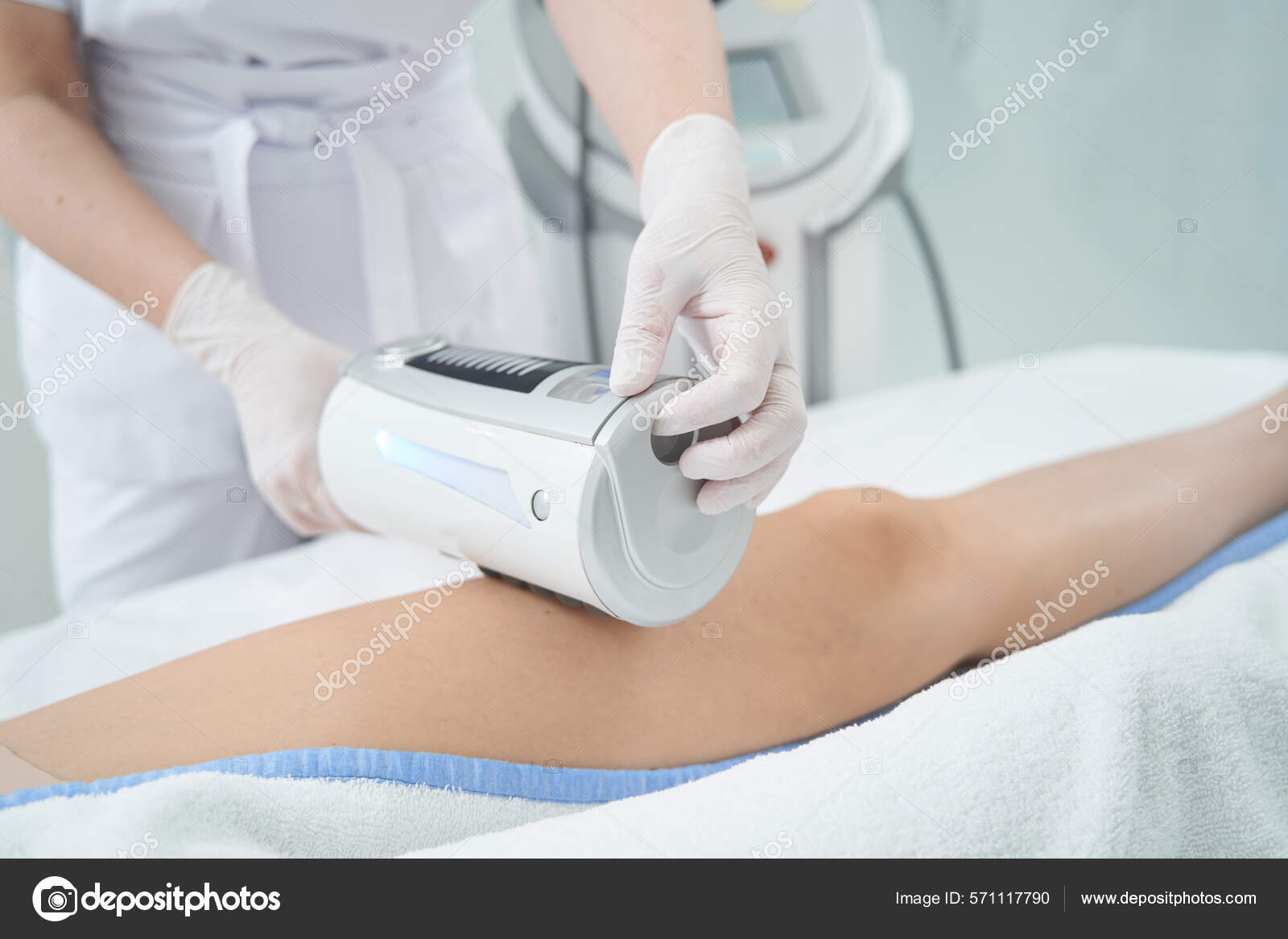 Beautician Using Endosphere Device Reducing Cellulite Leg Spa Salon ...