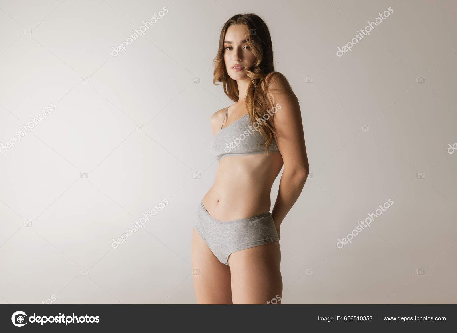Studio Shot Young Charming Slim Girl Grey Cotton Underwear Isolated — Foto de stock #606510358 ...